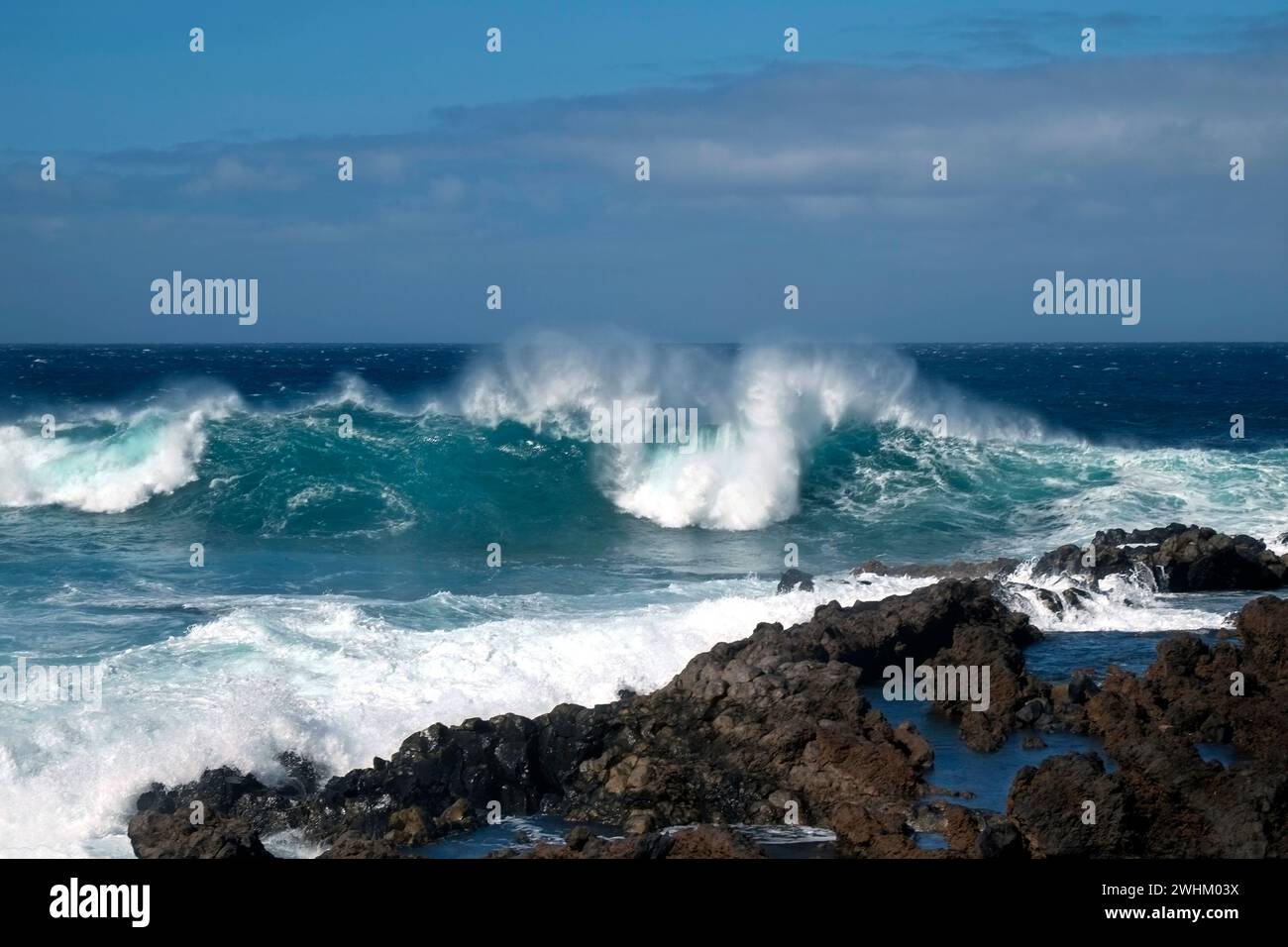 Overturning hi-res stock photography and images - Alamy