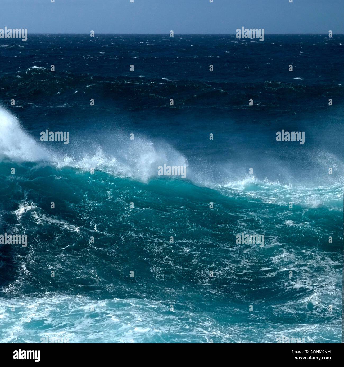 Swell hi-res stock photography and images - Alamy