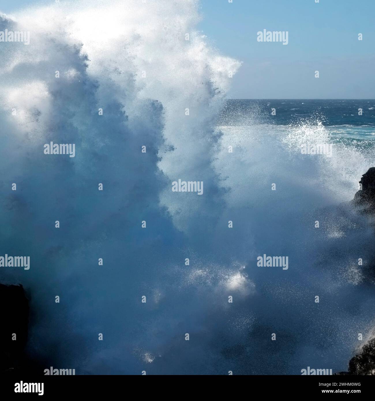 Sea spray hi-res stock photography and images - Alamy
