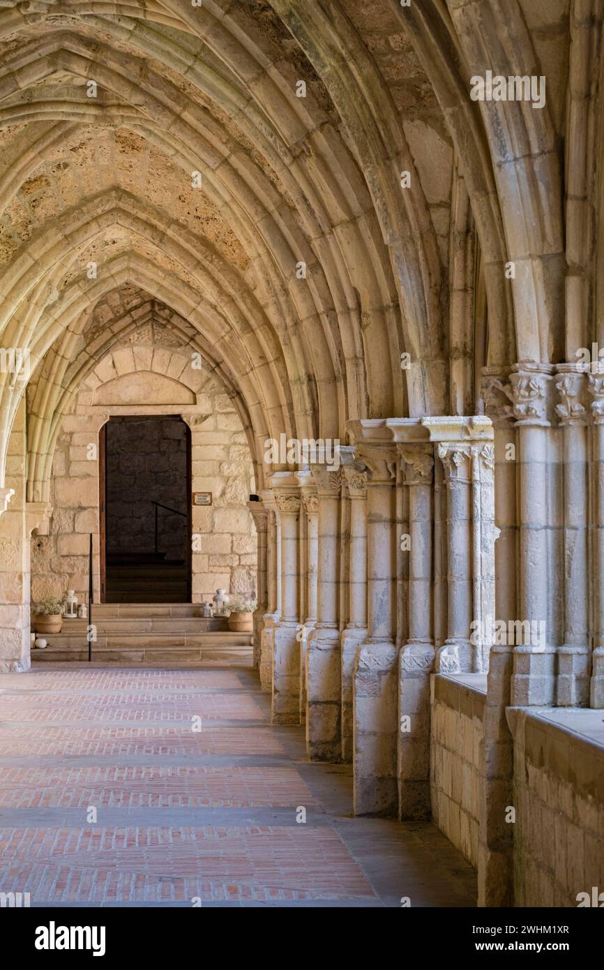 Columns and capitals Stock Photo - Alamy