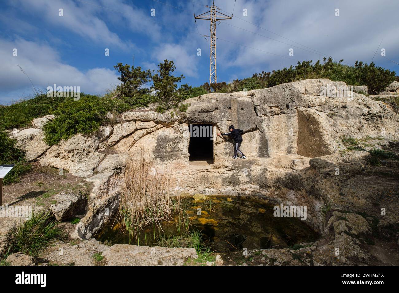 Bronze age necropolis hi-res stock photography and images - Alamy