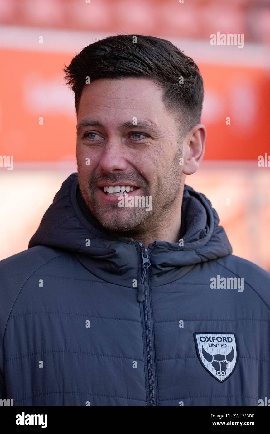 Des Buckingham manager of Oxford United before the Sky Bet League 1 ...