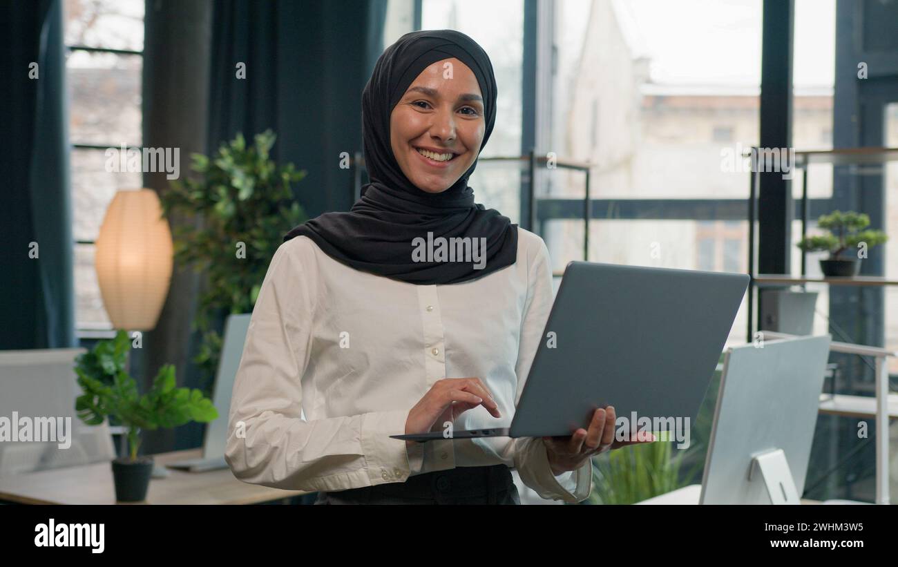 Islam businesswoman in hijab Arabian Indian muslim islamic woman ...
