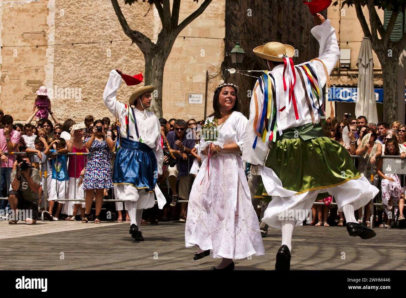 La danza del mundo hi-res stock photography and images - Alamy