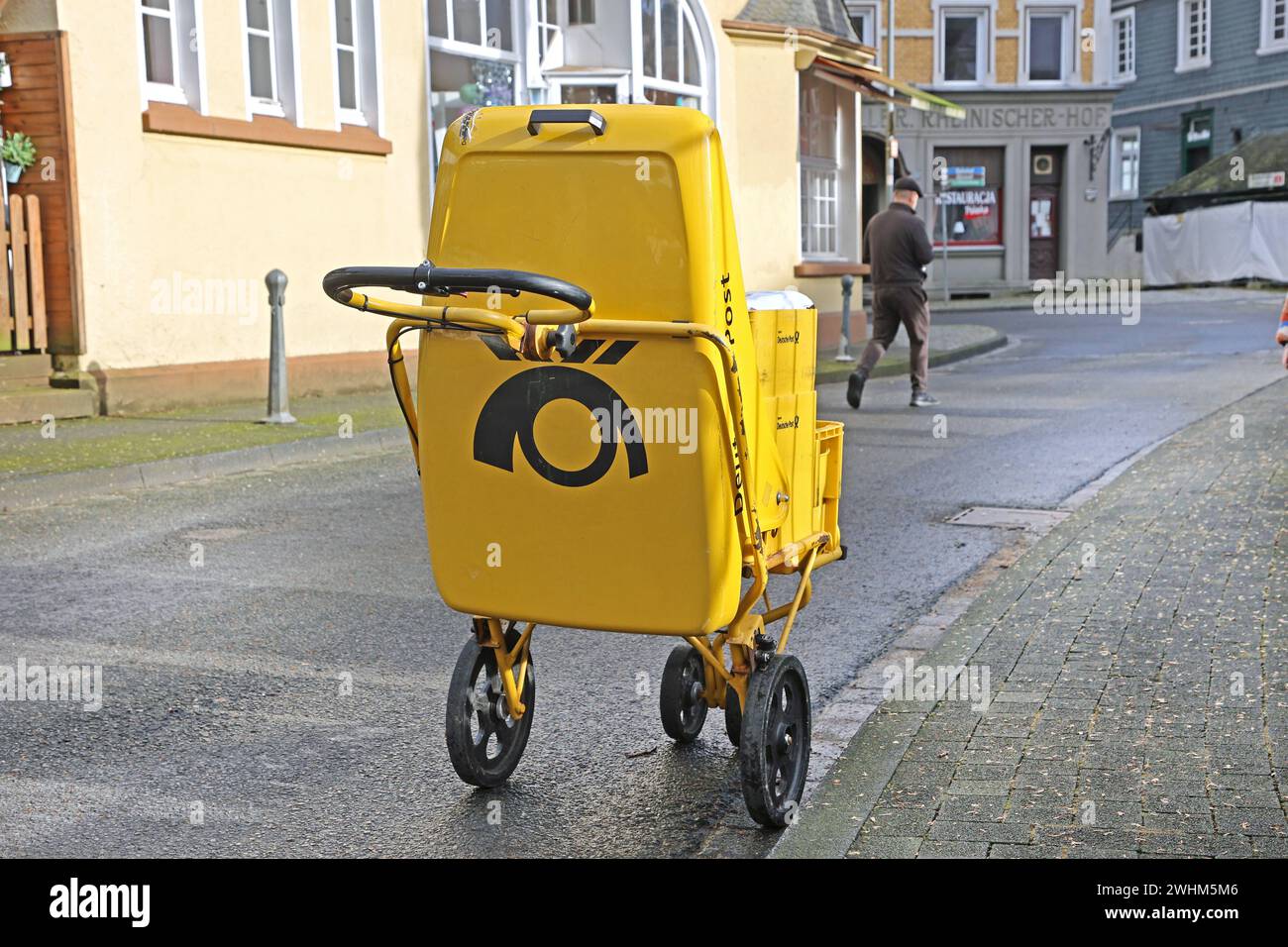 Trolley wagen hi-res stock photography and images - Alamy