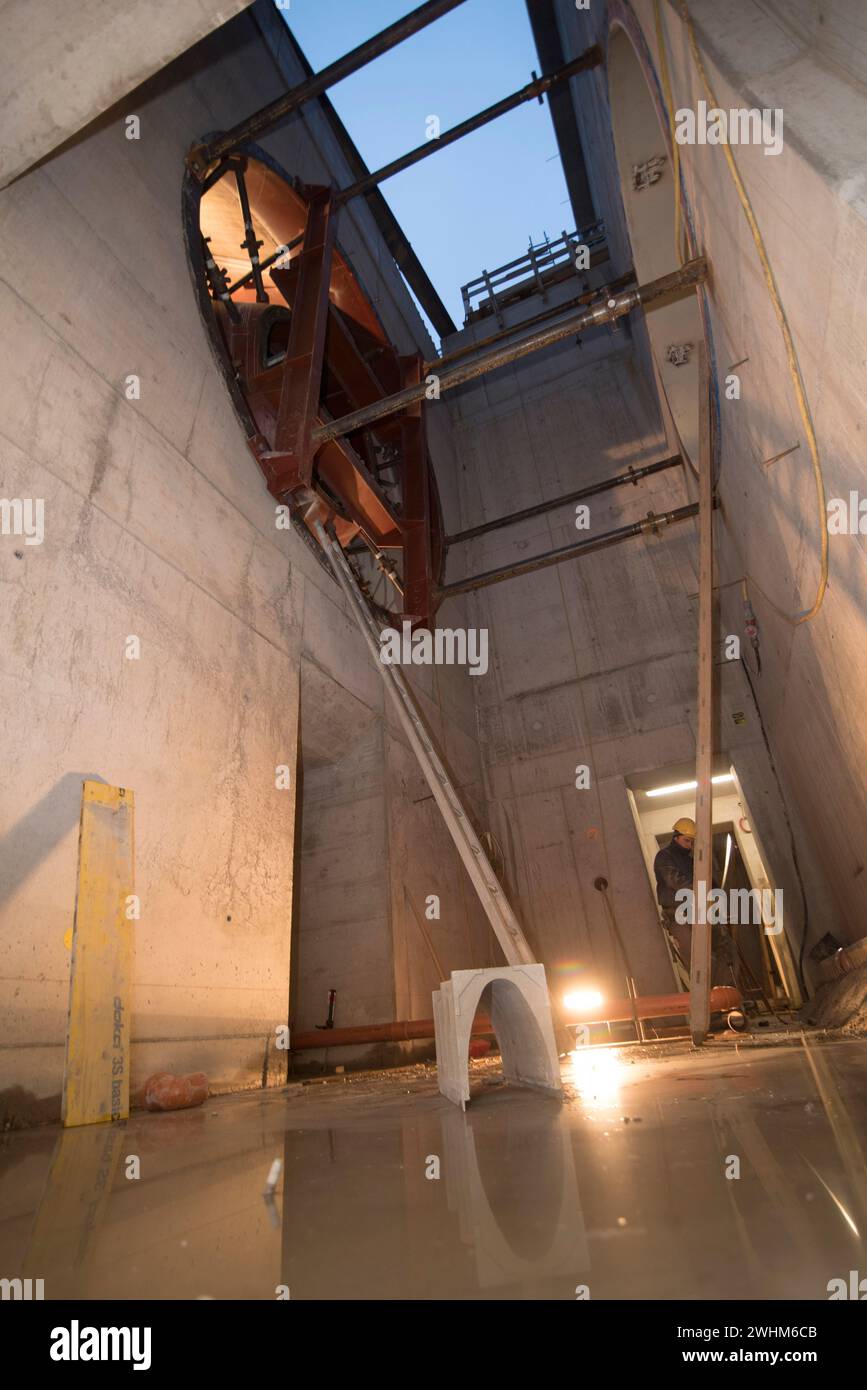 Turbine shaft of a turbine Stock Photo - Alamy