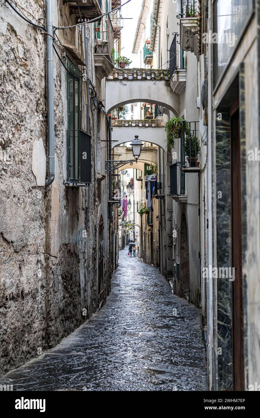 Narrow pedestrian streets in hi-res stock photography and images - Alamy