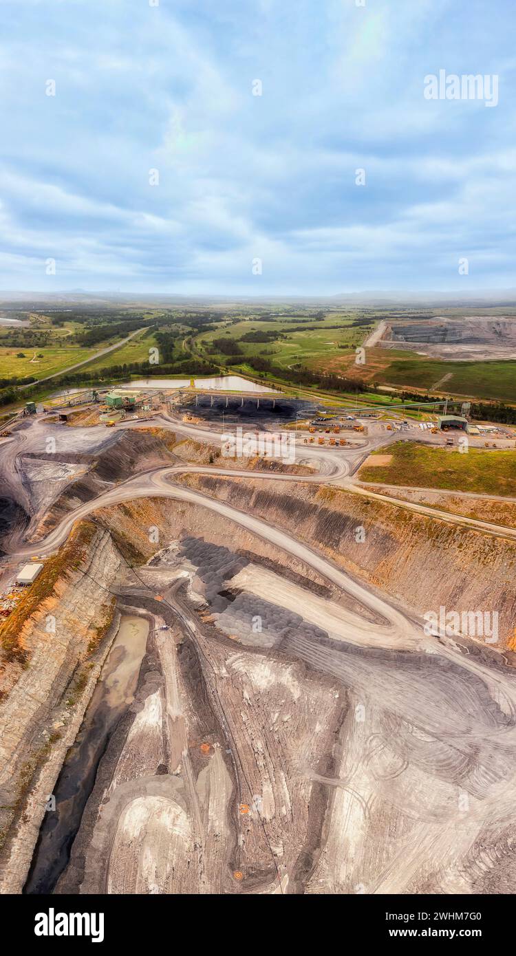 Ashton black coal min in New England Hunter Valley region of Australia ...