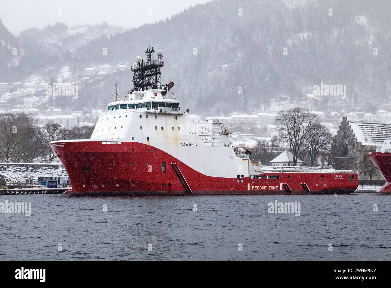 Offshore AHTS anchor handling tug supply vessel Siem Ruby in the port ...