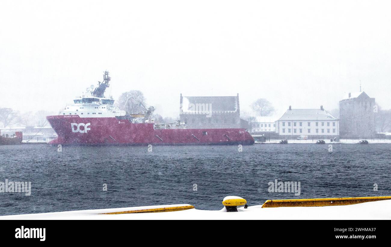Offshore Anchor Handling Tug Supply vessel (AHTS) Skandi Hera in heavy ...