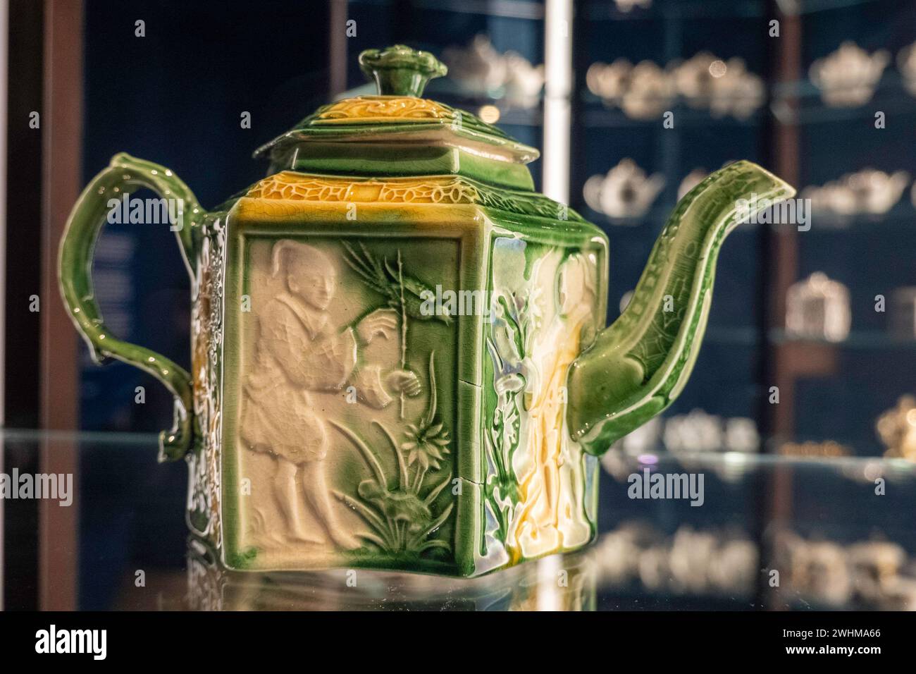British teapot museum hi-res stock photography and images - Alamy