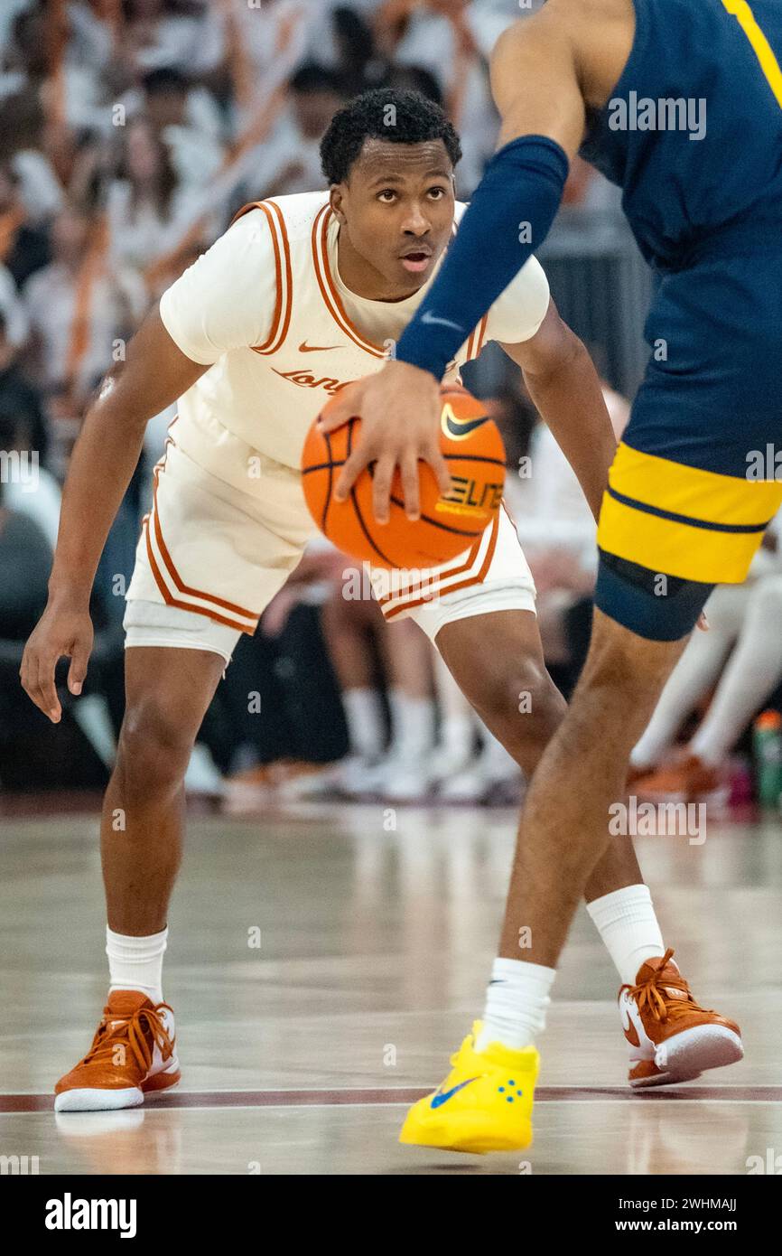 Texas, USA. 10th Feb, 2024. Max Abmas #3 of the Texas Longhorns in ...