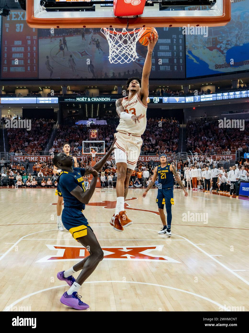 Texas, USA. 10th Feb, 2024. Dillon Mitchell #23 of the Texas Longhorns ...