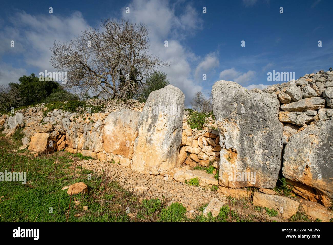 Muralla prehistorica hi-res stock photography and images - Alamy