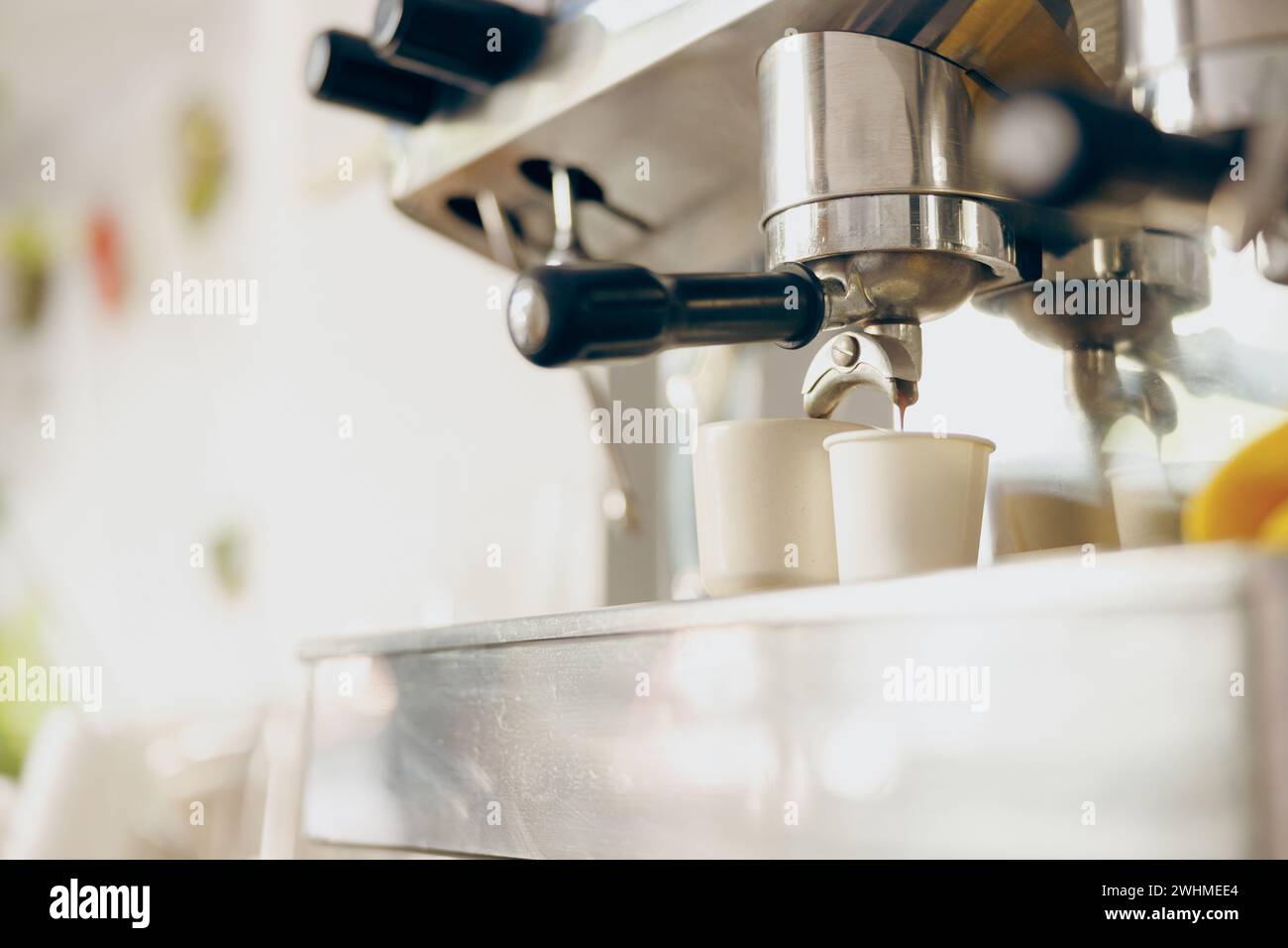 Automatic coffee machine filling cup hi-res stock photography and ...