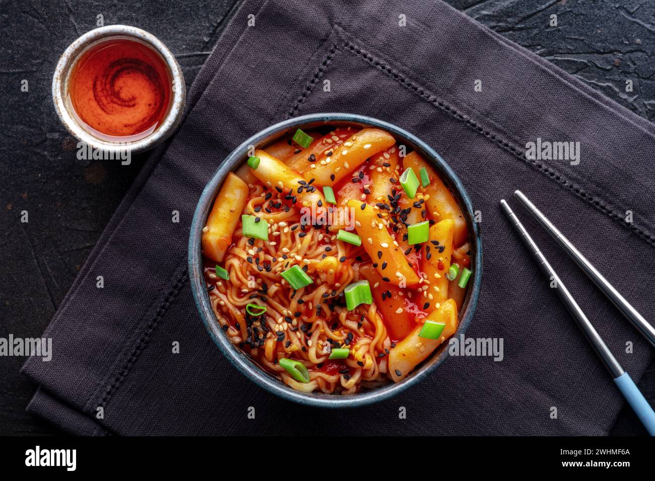 Ramen tteokbokki hi-res stock photography and images - Alamy