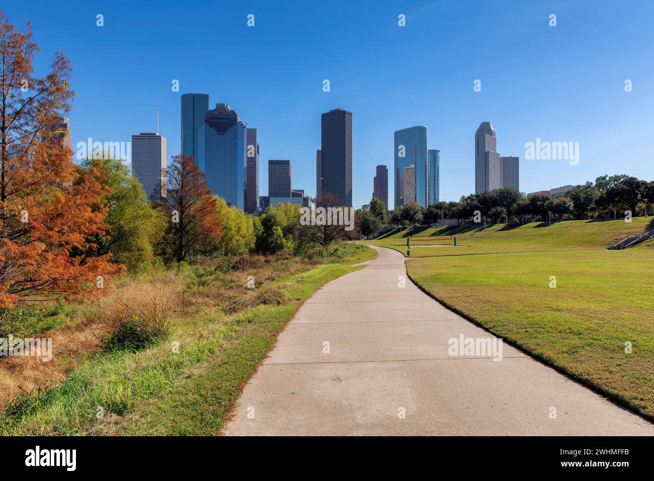 Downtown houston skyscraper hi-res stock photography and images - Alamy