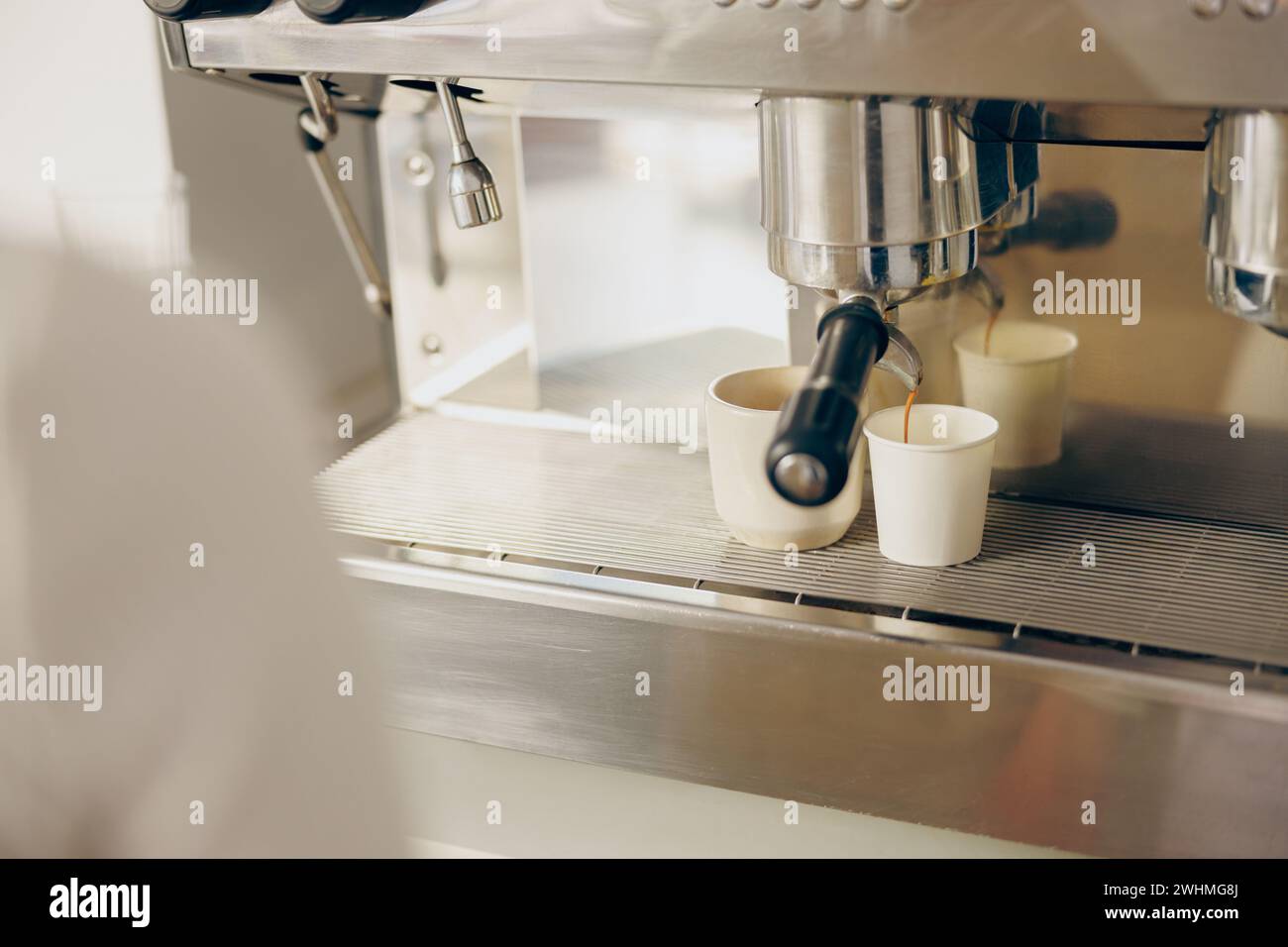 Automatic coffee machine filling cup hi-res stock photography and ...