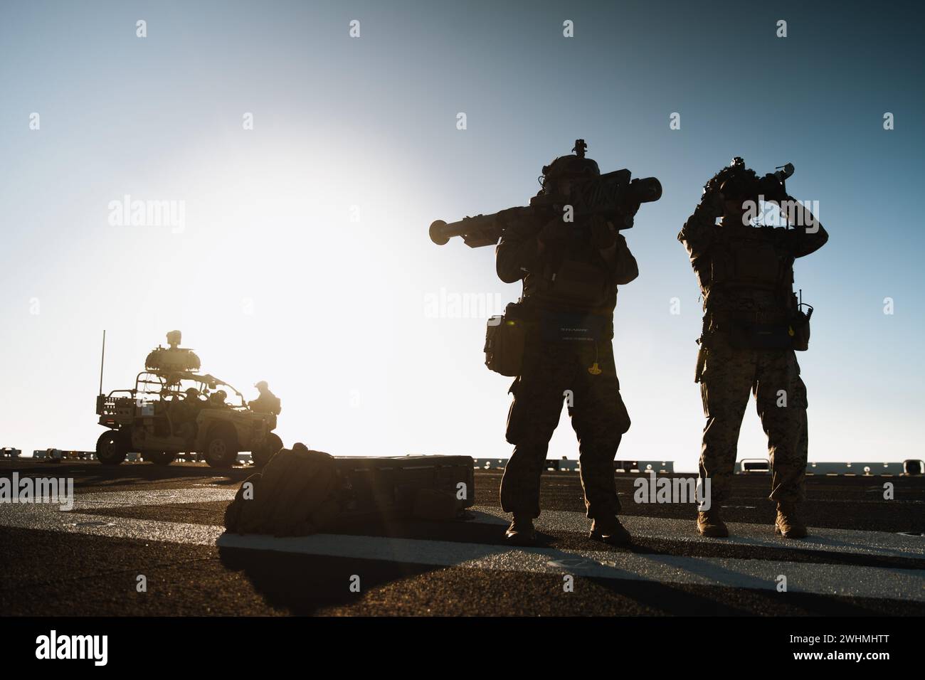 U.S. Marines assigned to Marine Medium Tiltrotor Squadron (VMM) 165 ...