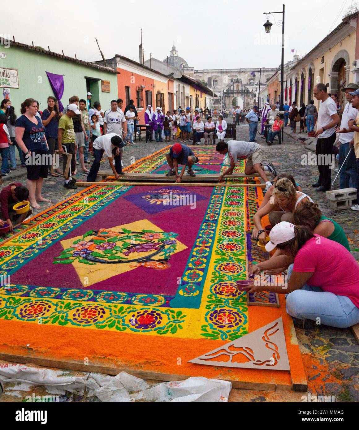 Decorate the street hi-res stock photography and images - Alamy