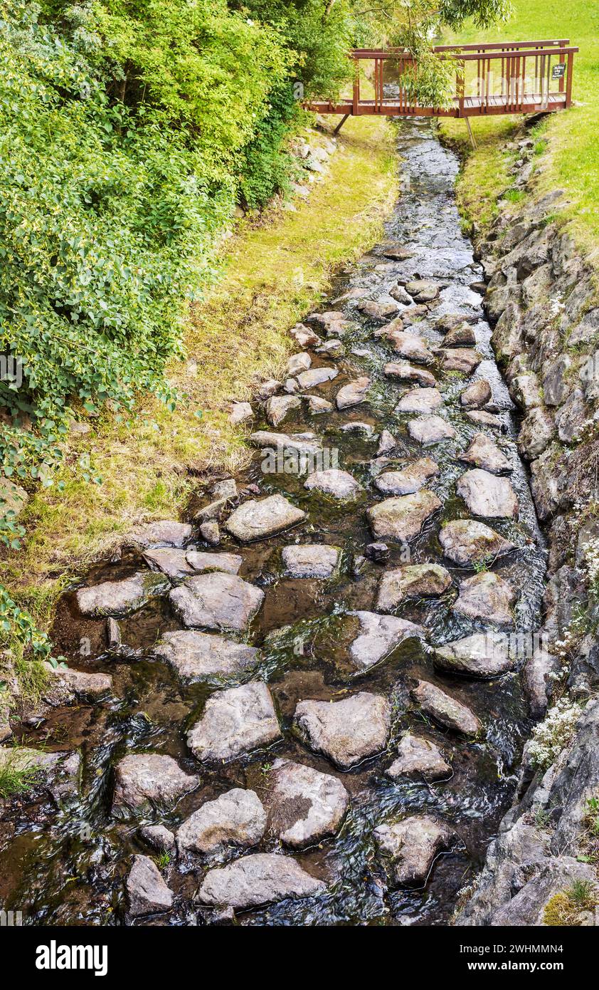 Overhead pedestrian bridge hi-res stock photography and images - Alamy
