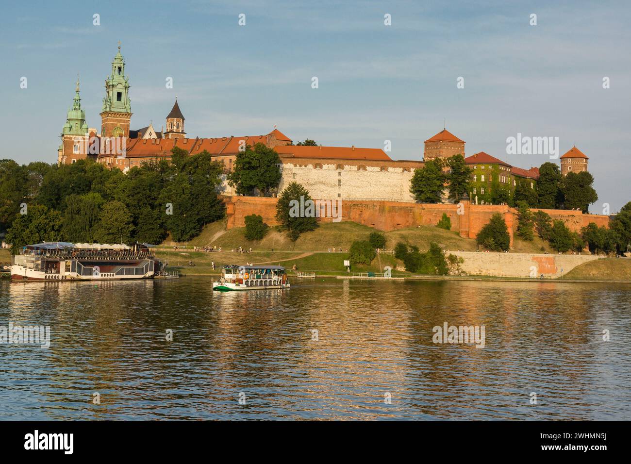 Barcazas en el rio vistula hi-res stock photography and images - Alamy