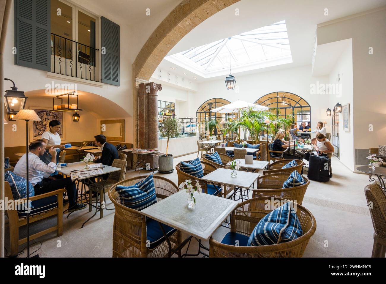 Rialto cinema interior hi-res stock photography and images - Alamy