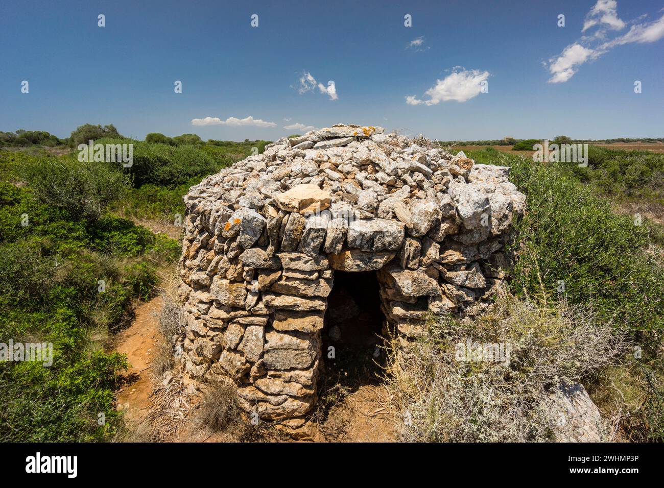 Habitat tradicional hi-res stock photography and images - Alamy