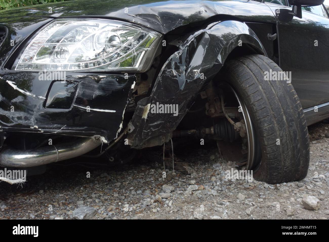 Car wreck after car accident with total loss Stock Photo - Alamy