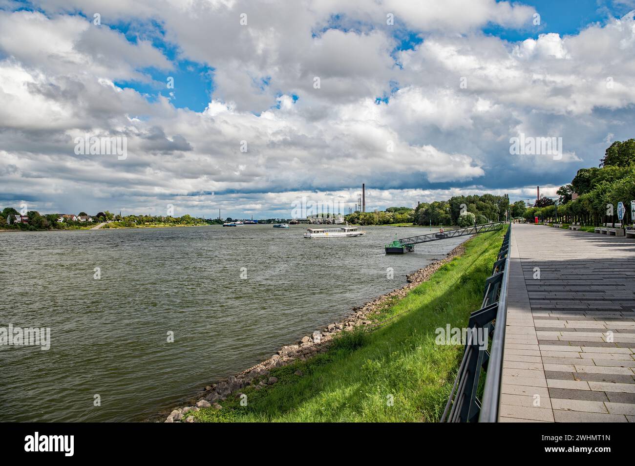 Wesselinger rheinufer hi-res stock photography and images - Alamy