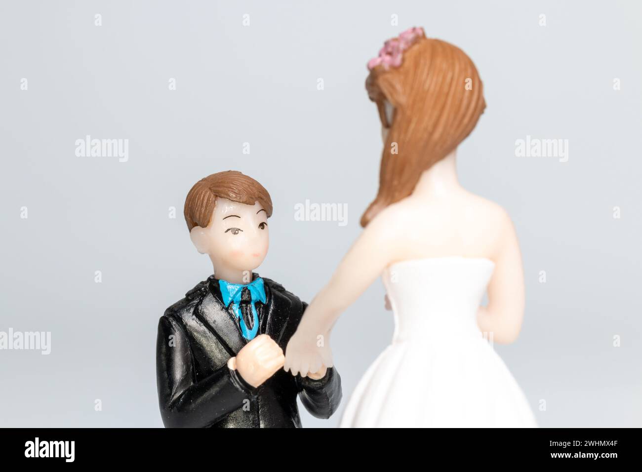 Miniature bride and groom hi-res stock photography and images - Alamy