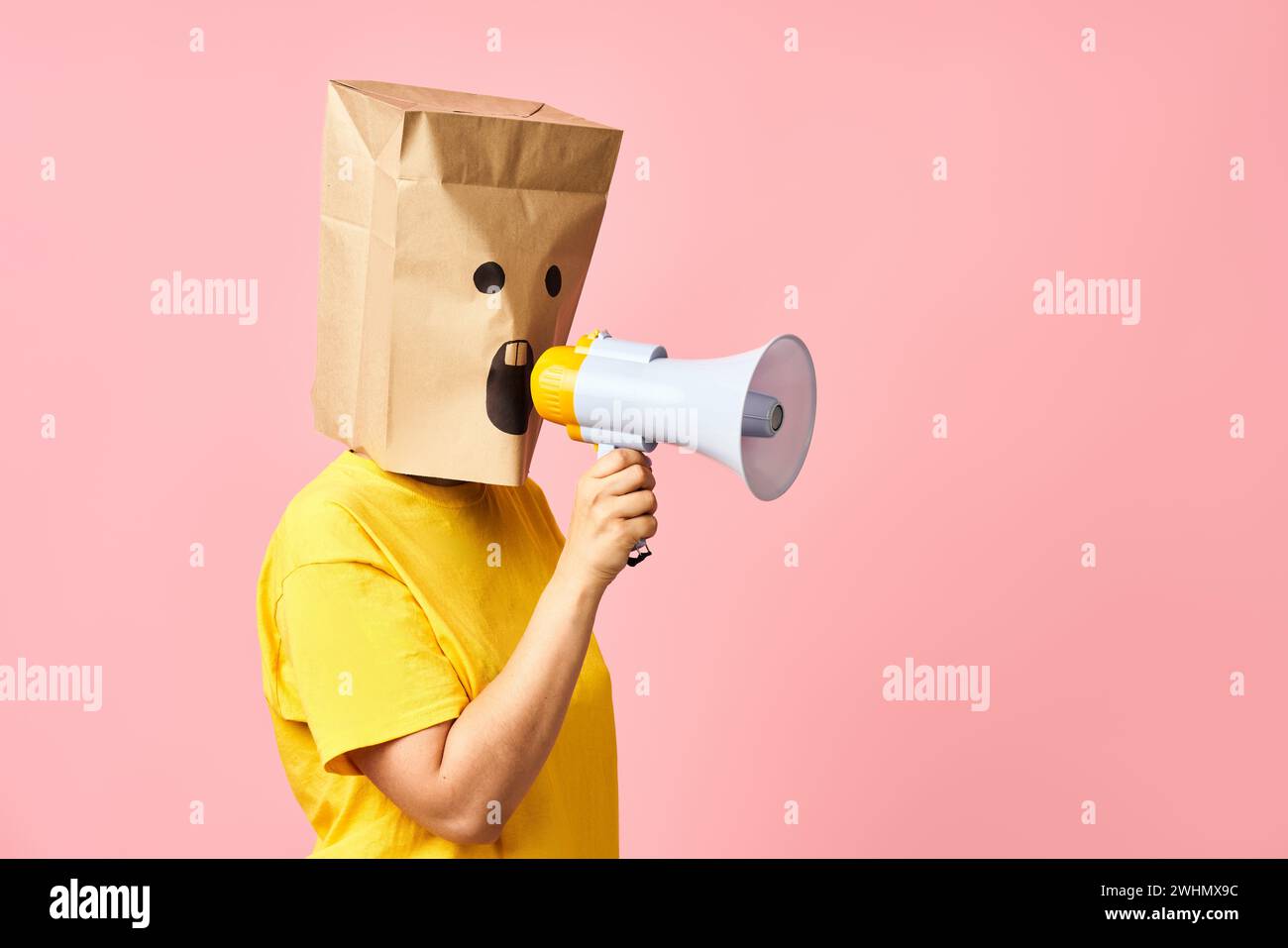 Megaphone head hi-res stock photography and images - Alamy