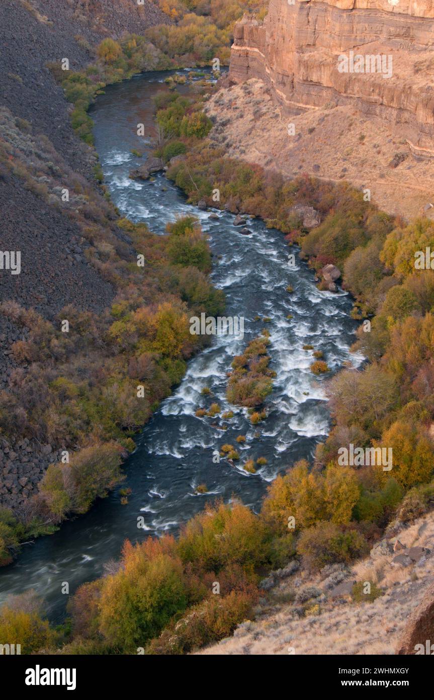 Deschutes Wild and Scenic River from Scout Camp Trail, Steelhead Falls ...