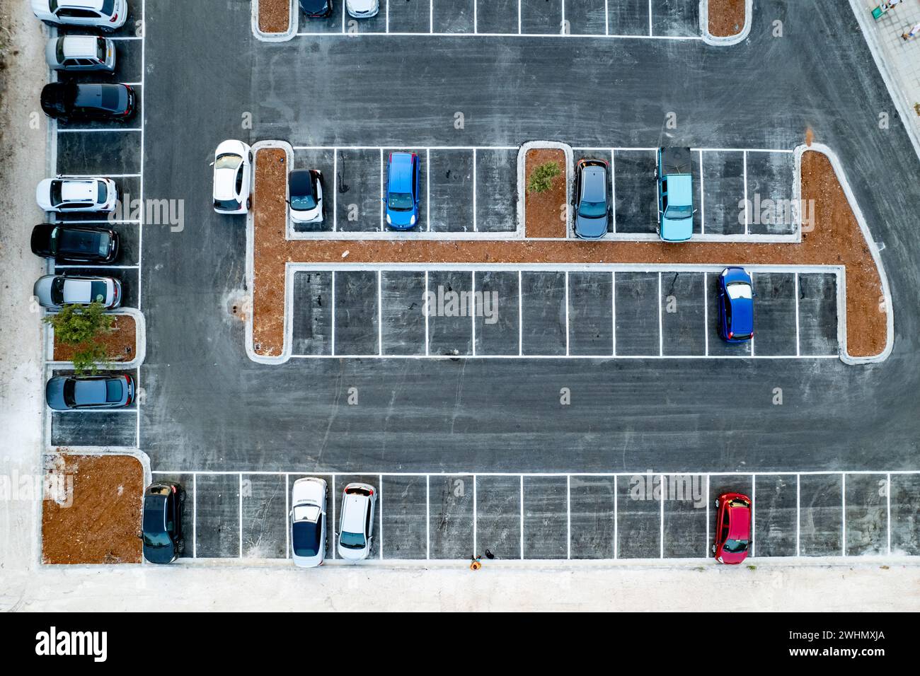 Row of vehicles hi-res stock photography and images - Alamy