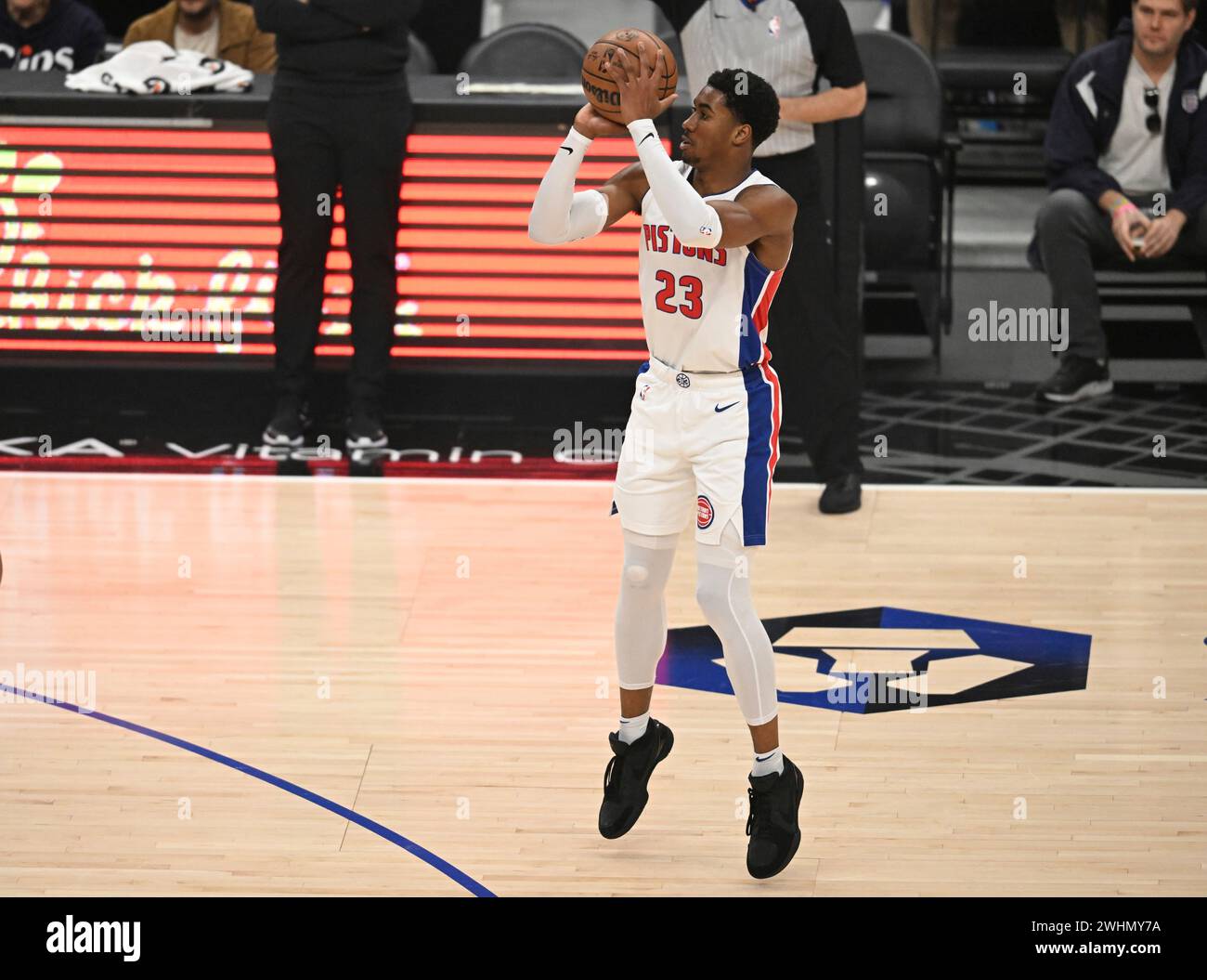 LOS ANGELES, CA - FEBRUARY 10: Detroit Pistons Guard Jaden Ivey (23 ...