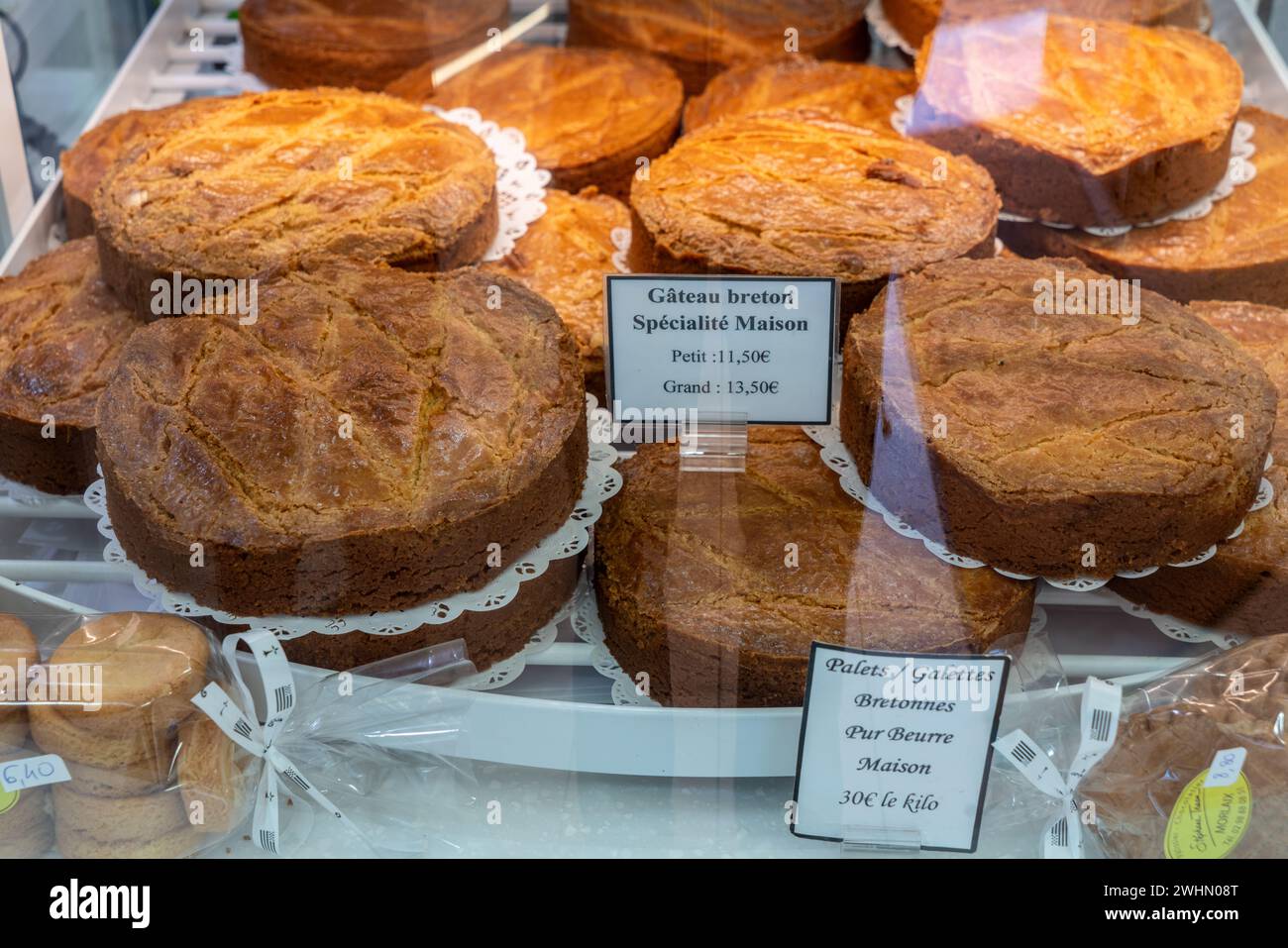 Traditional pastries in a pastry shop in Brittany Stock Photo - Alamy