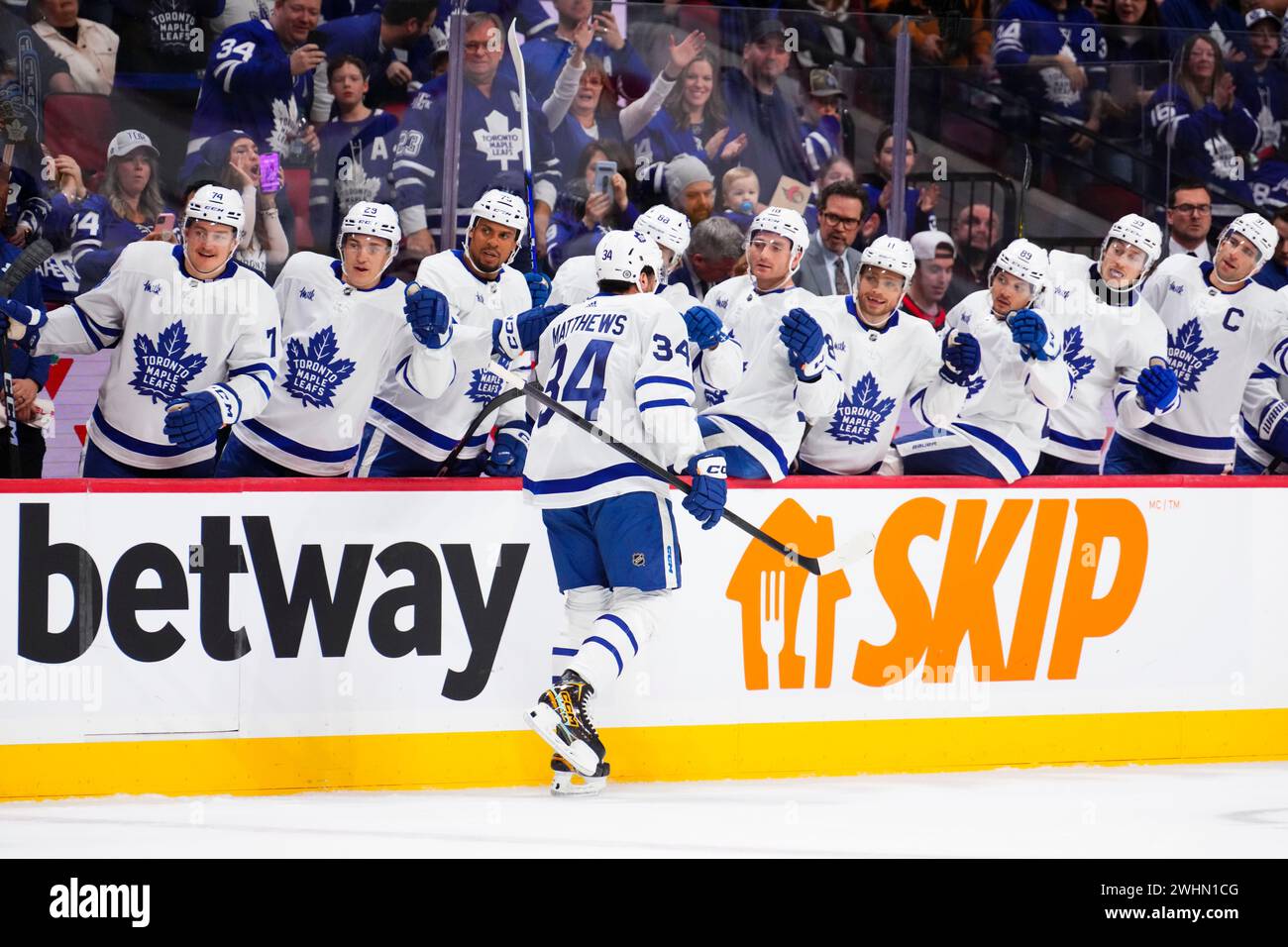 Toronto Maple Leafs center Auston Matthews (34) celebrates a first ...