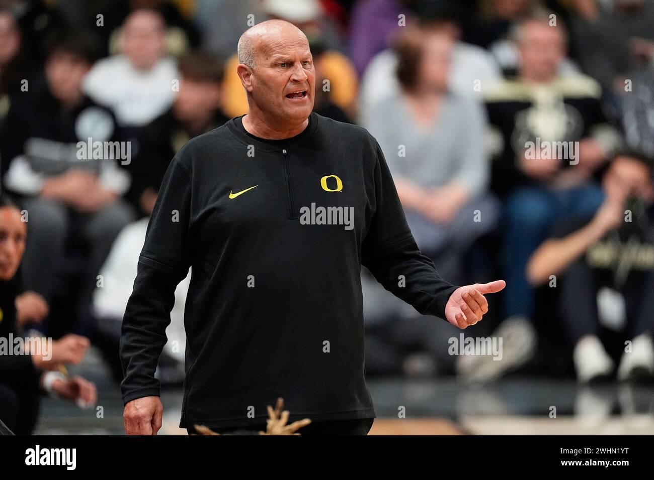 Oregon head coach Kelly Graves in the first half of an NCAA college ...