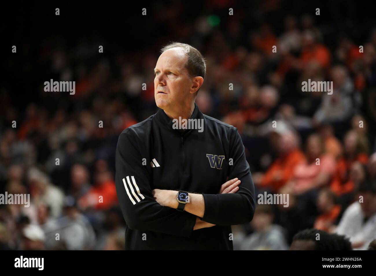 Washington head coach Mike Hopkins looks on during the first half of an ...