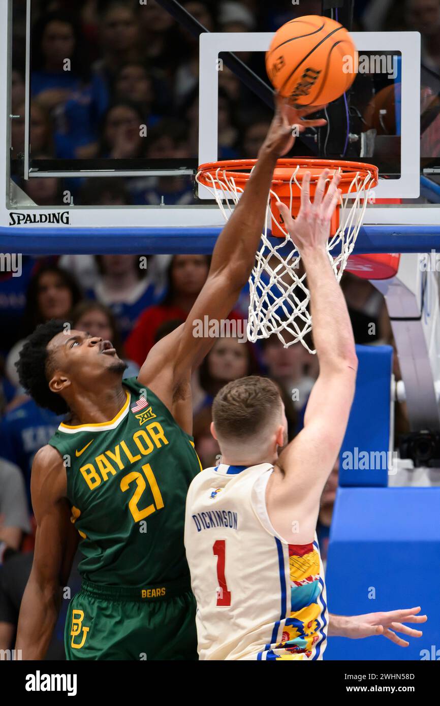 Baylor center Yves Missi (21) blocks a shot by Kansas center Hunter ...