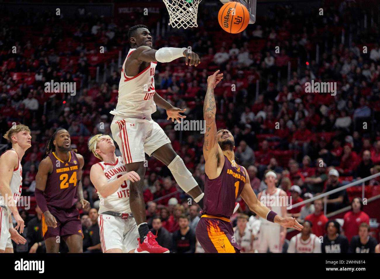 Utah center Keba Keita (13) blocks the shoot from Arizona State guard ...