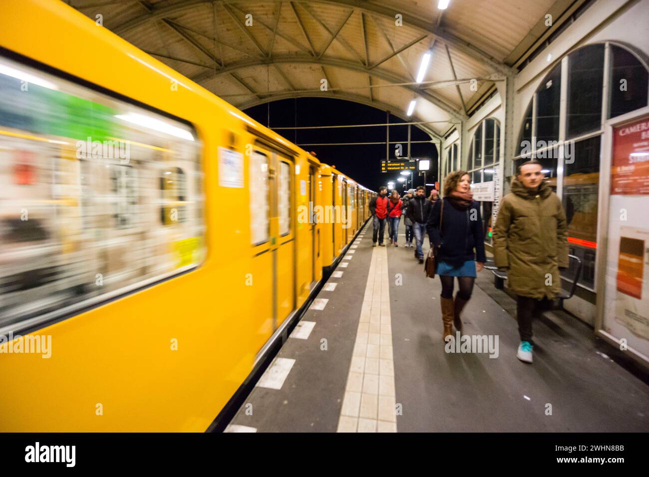 Transporte publico terrestre hi-res stock photography and images - Alamy