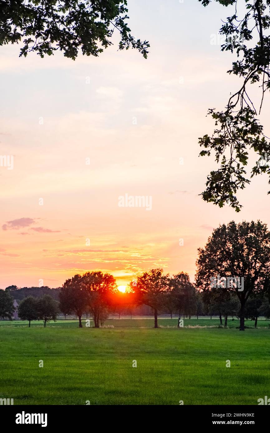 Capturing vibrant colors sunset hi-res stock photography and images - Alamy