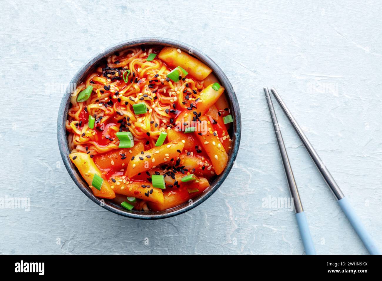 Ramen tteokbokki hi-res stock photography and images - Alamy