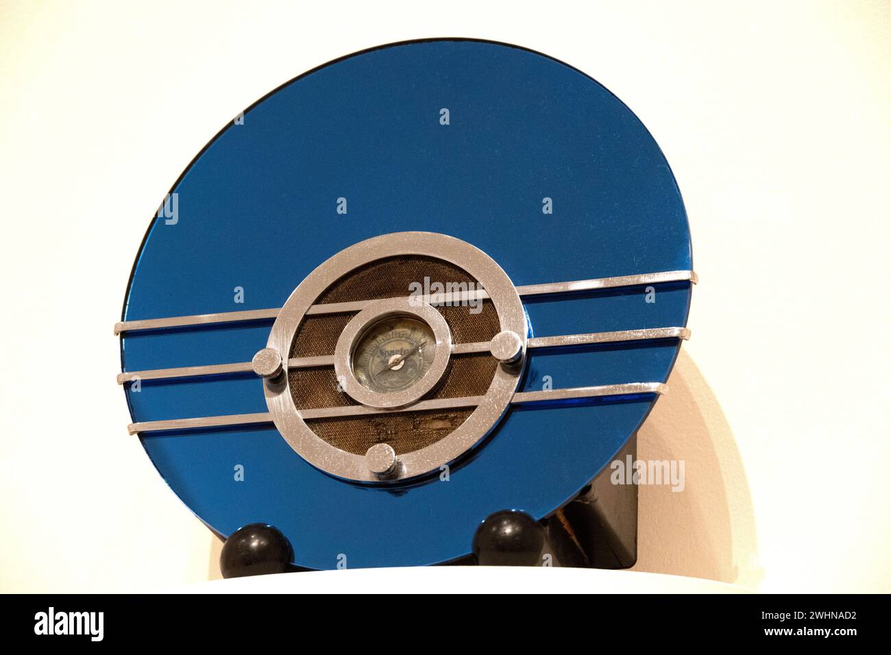 Designer: Walter Dorwin Teague art-deco blue radio called "Bluebird ...