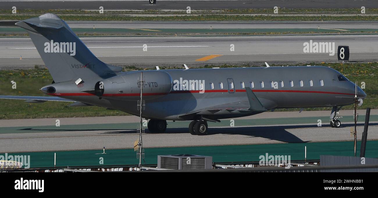 Taylor Swift's privately charter jet touched down at LAX on Saturday ...