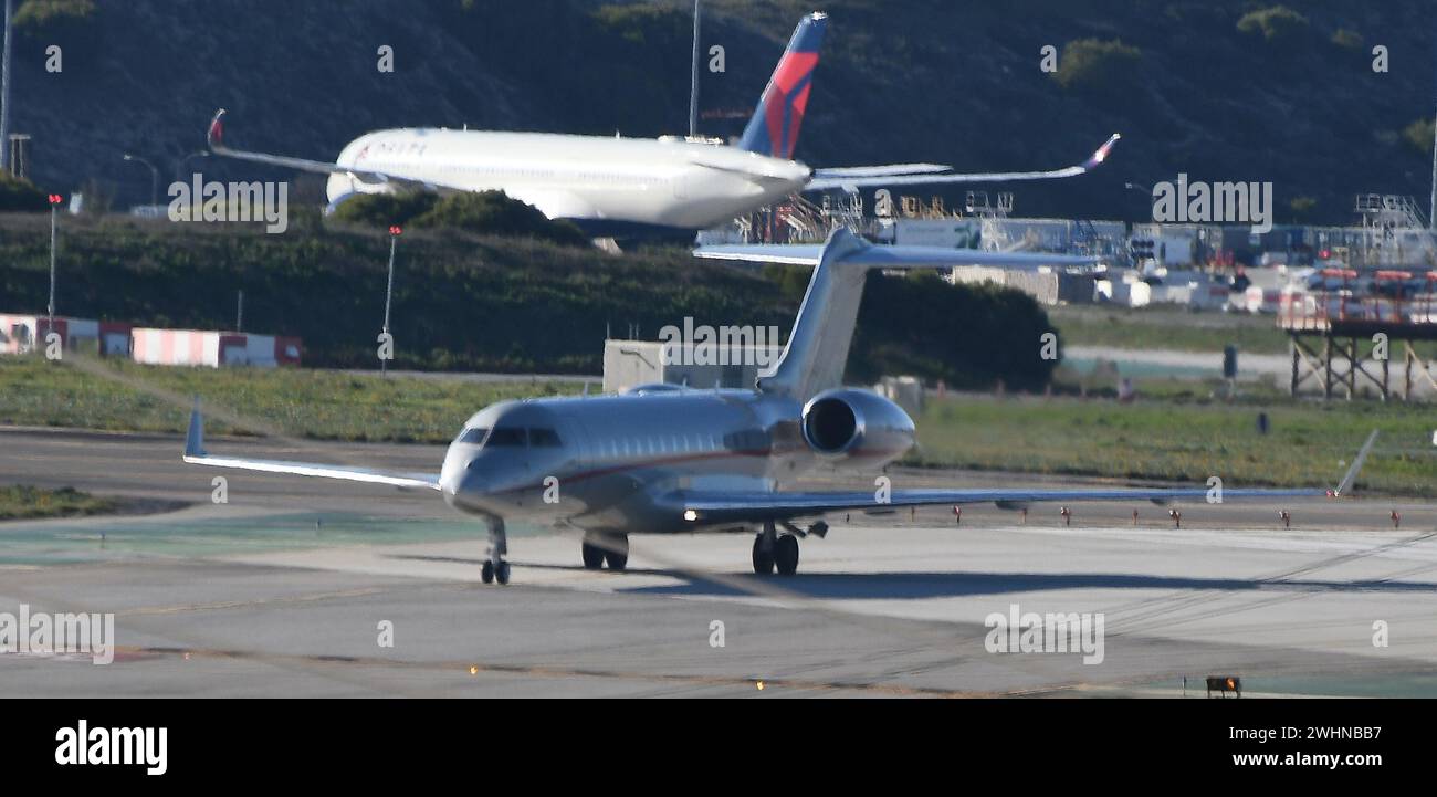 Taylor Swift's privately charter jet touched down at LAX on Saturday ...