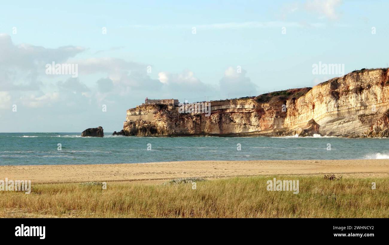Beautiful landscape beach scene 4k hi-res stock photography and images ...