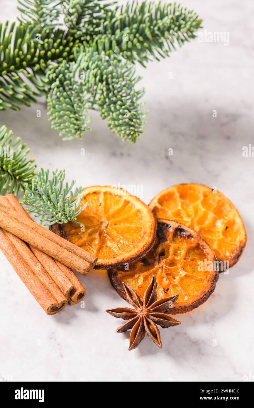 Dried orange slices christmas hi-res stock photography and images - Alamy