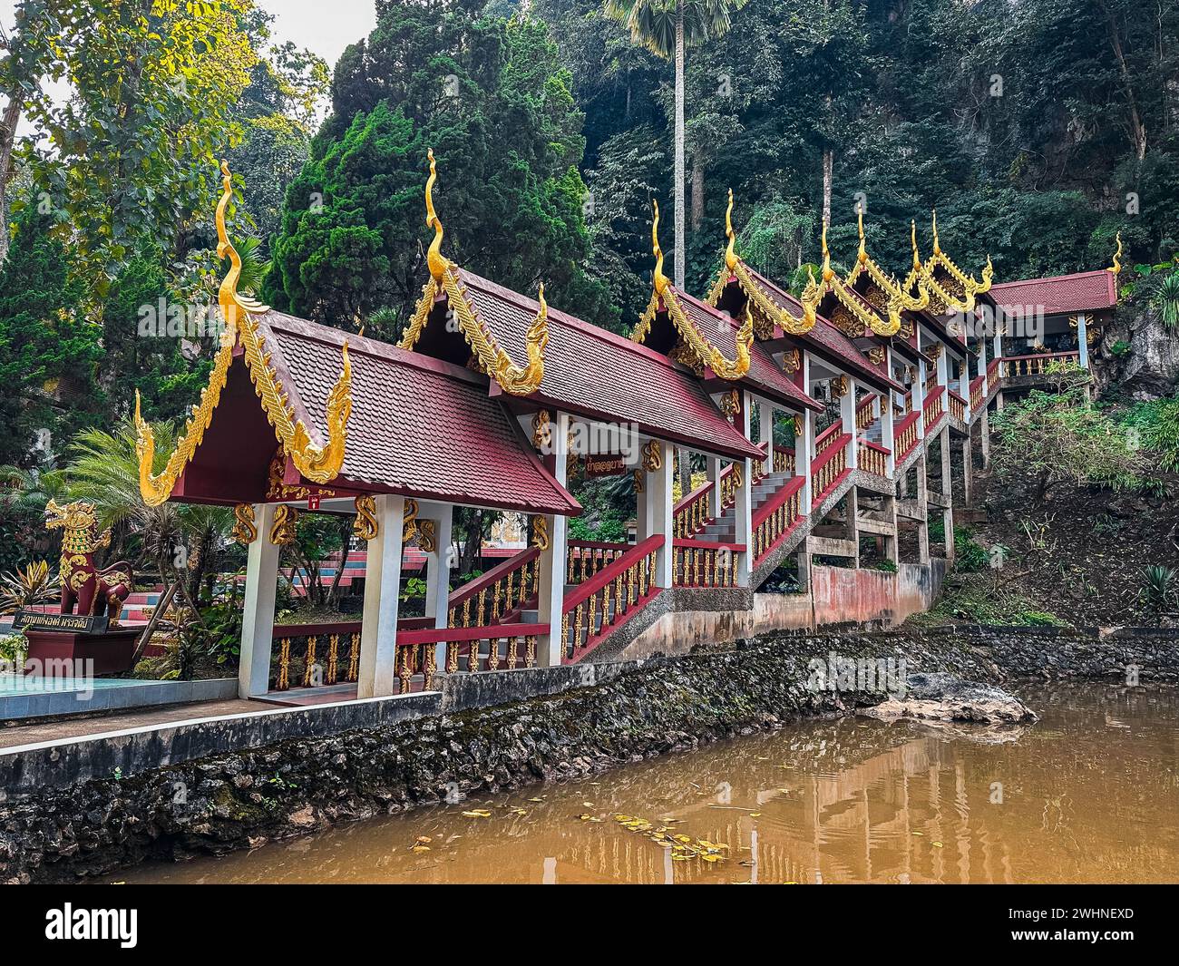 Wat Tham Tap Tao Temple of the Light Cave and Dark Cave, in Chiang Dao ...